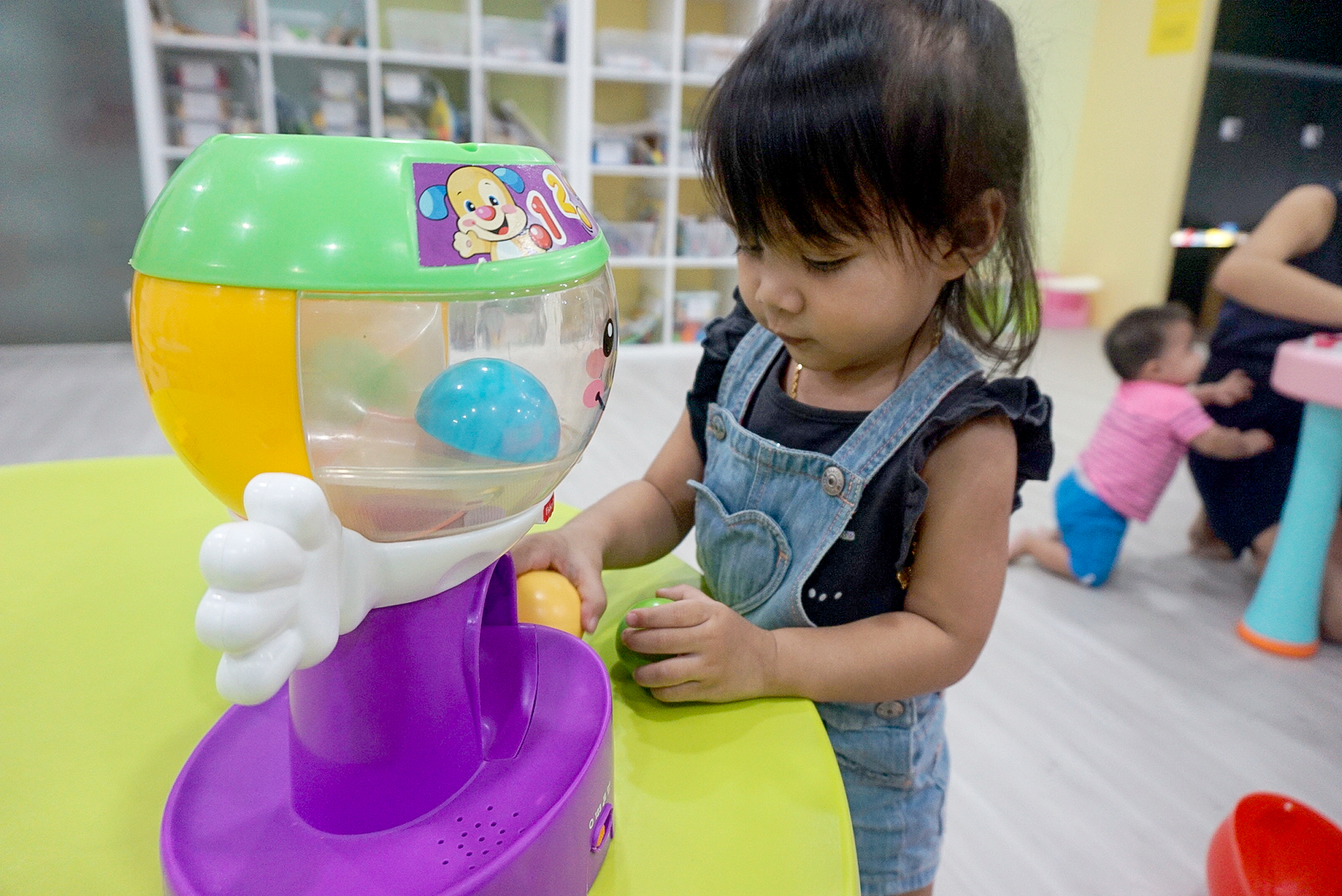 Busy Tables – Deardyan